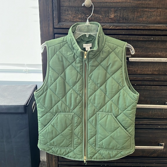 J. Crew | Jackets & Coats | Jcrew Green Quilted Vest | Poshmark